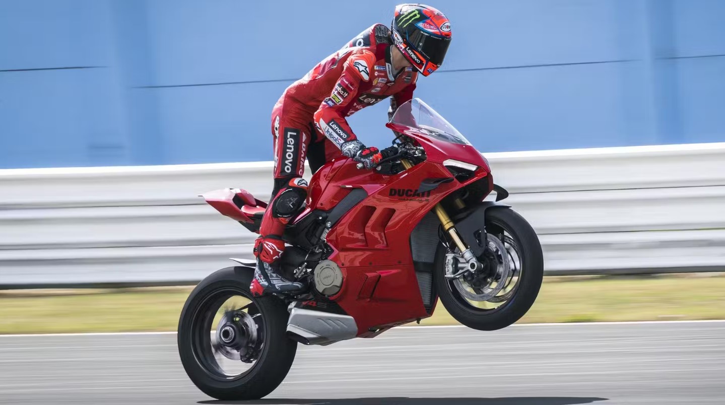 Ducati Panigale V4: Comparação de todos os anos do modelo - The Riders ...