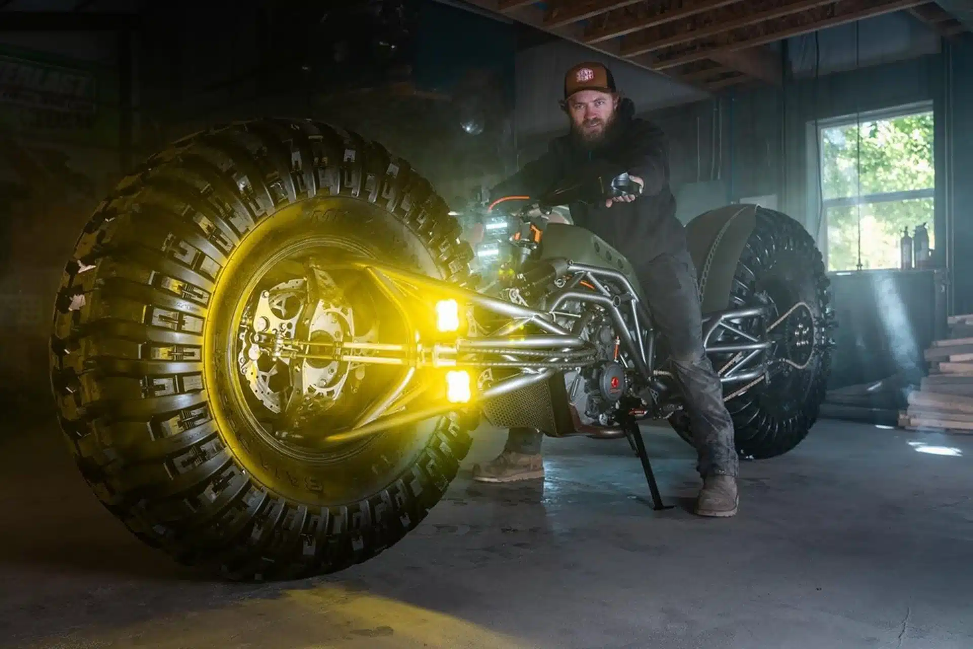 Monster Chopper da Grind Hard Plumbing Co: A Revolução sobre Duas Rodas ...