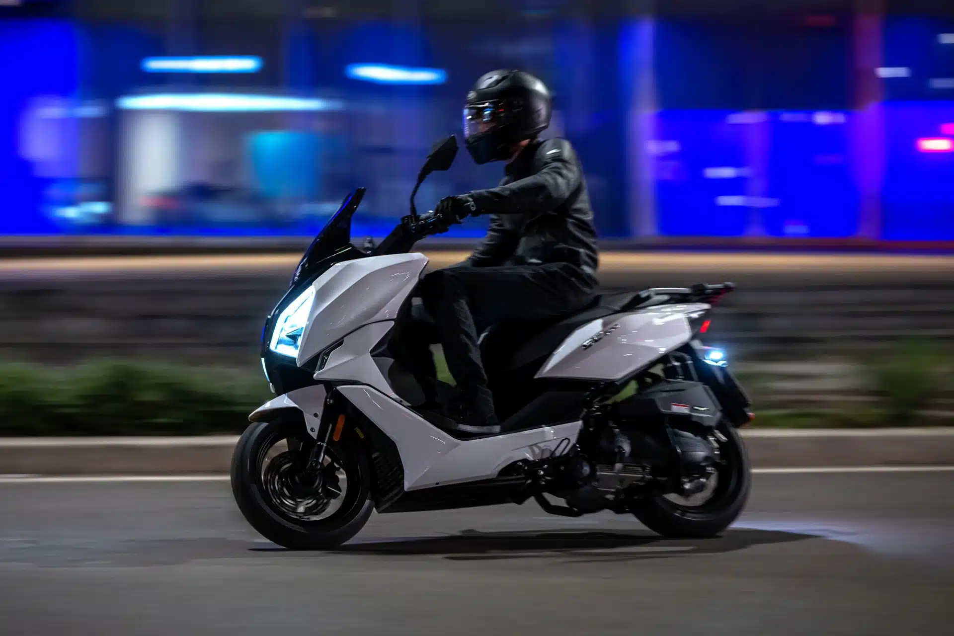 Descubra a scooter GT Morbidelli SC300 2025 - The Riders Histories