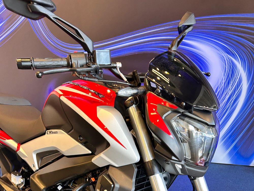 Ano Novo, Sucesso Novo: A Moto Indiana que Conquistou o Brasil! - The ...