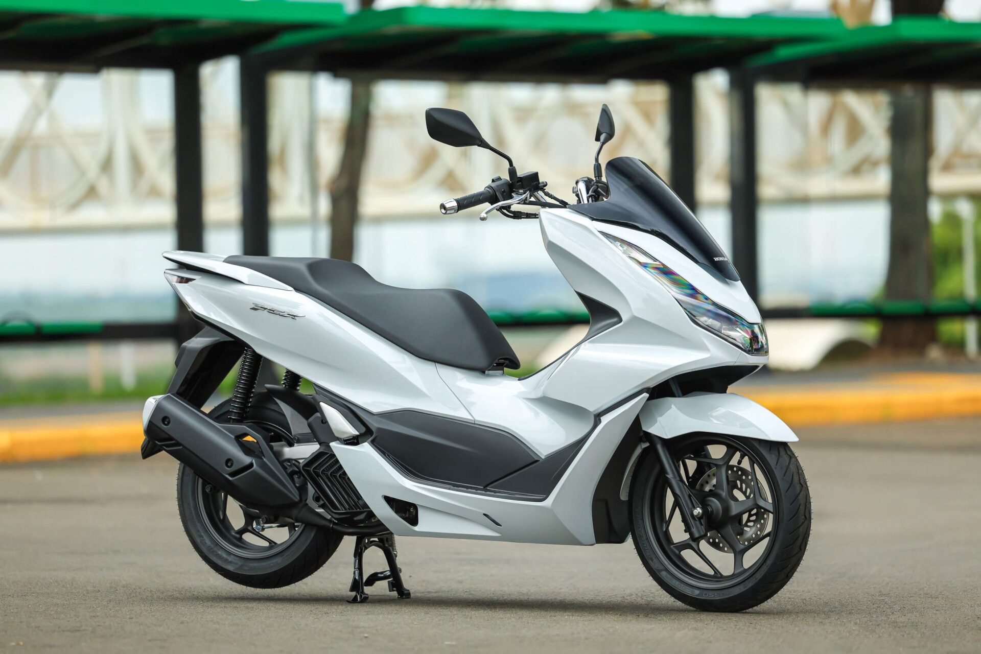 Honda ADV 160 2025: A Melhor Escolha para Aventuras e a Comparação com ...