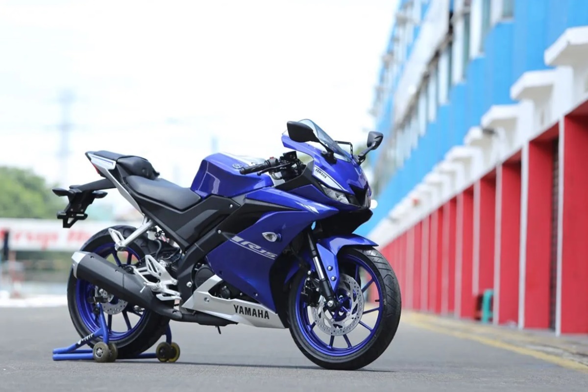 Yamaha R15 ABS 2025: A esportiva pequena mais insana do Brasil! - The ...